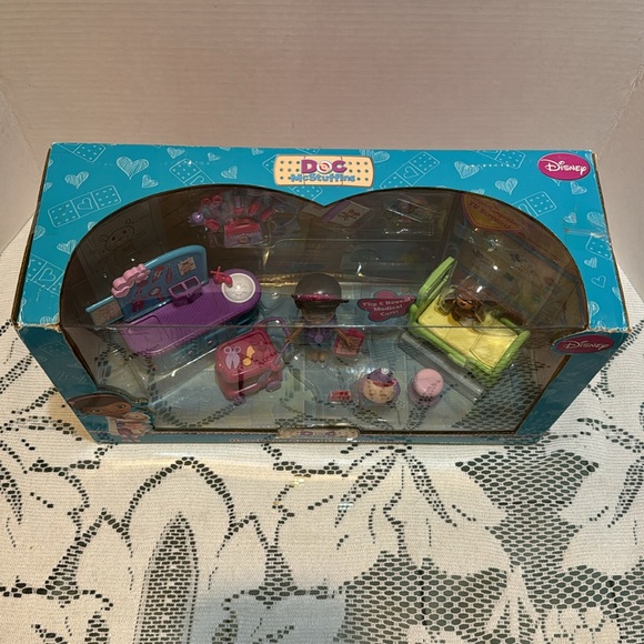 Disney | Toys | Disney Doc Mcstuffins Booboos Away Hospital Stay Play ...